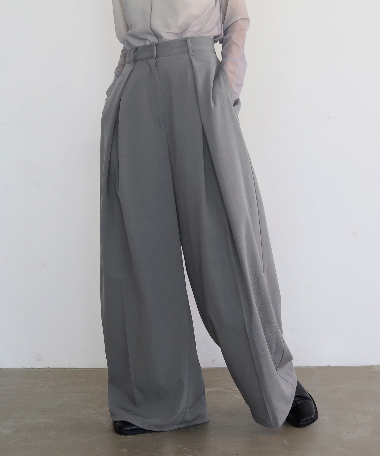 クレープ タックワイドパンツ – hellam